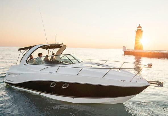 31′ 2015 Rinker 310 Express Cruiser - ALEXANDER MARINE USA™